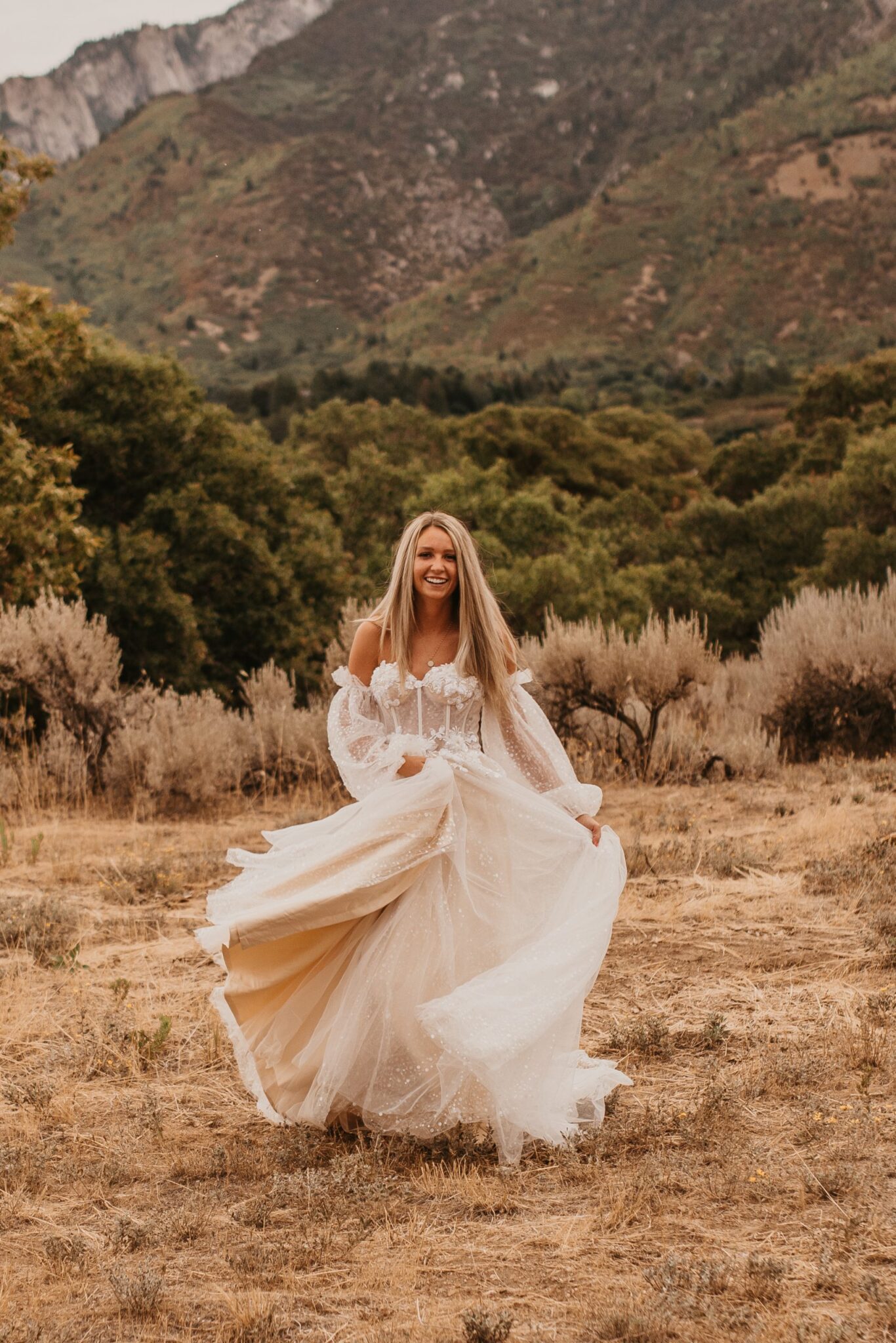 Pandora Gown - Size 10 - Raw Golden Rentals